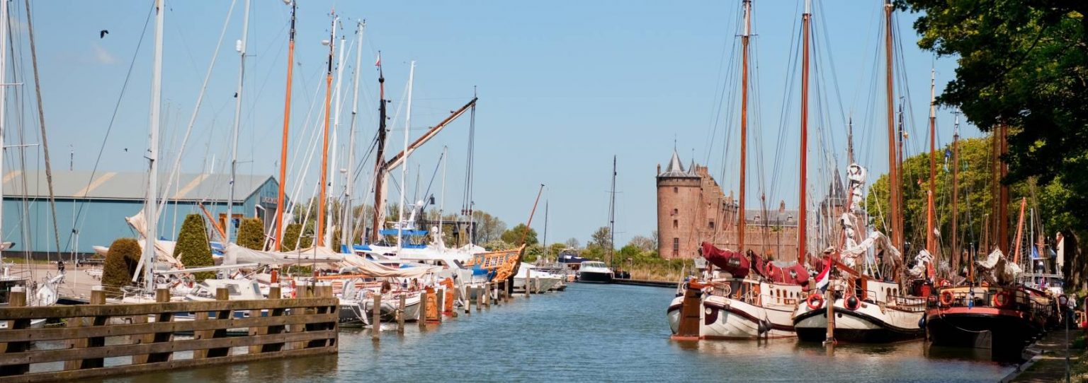 Borrelen bij de sluis in Muiden - Gooiswonen.nl